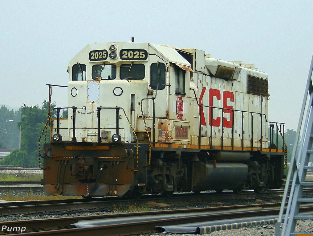 KCS 2025 - GP38-2 in KCS Knoche Yard